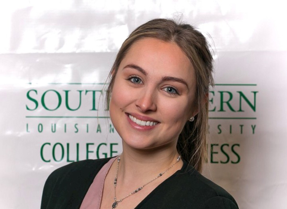 Sales Team Adapts to Win National Selling Competition – Magazine